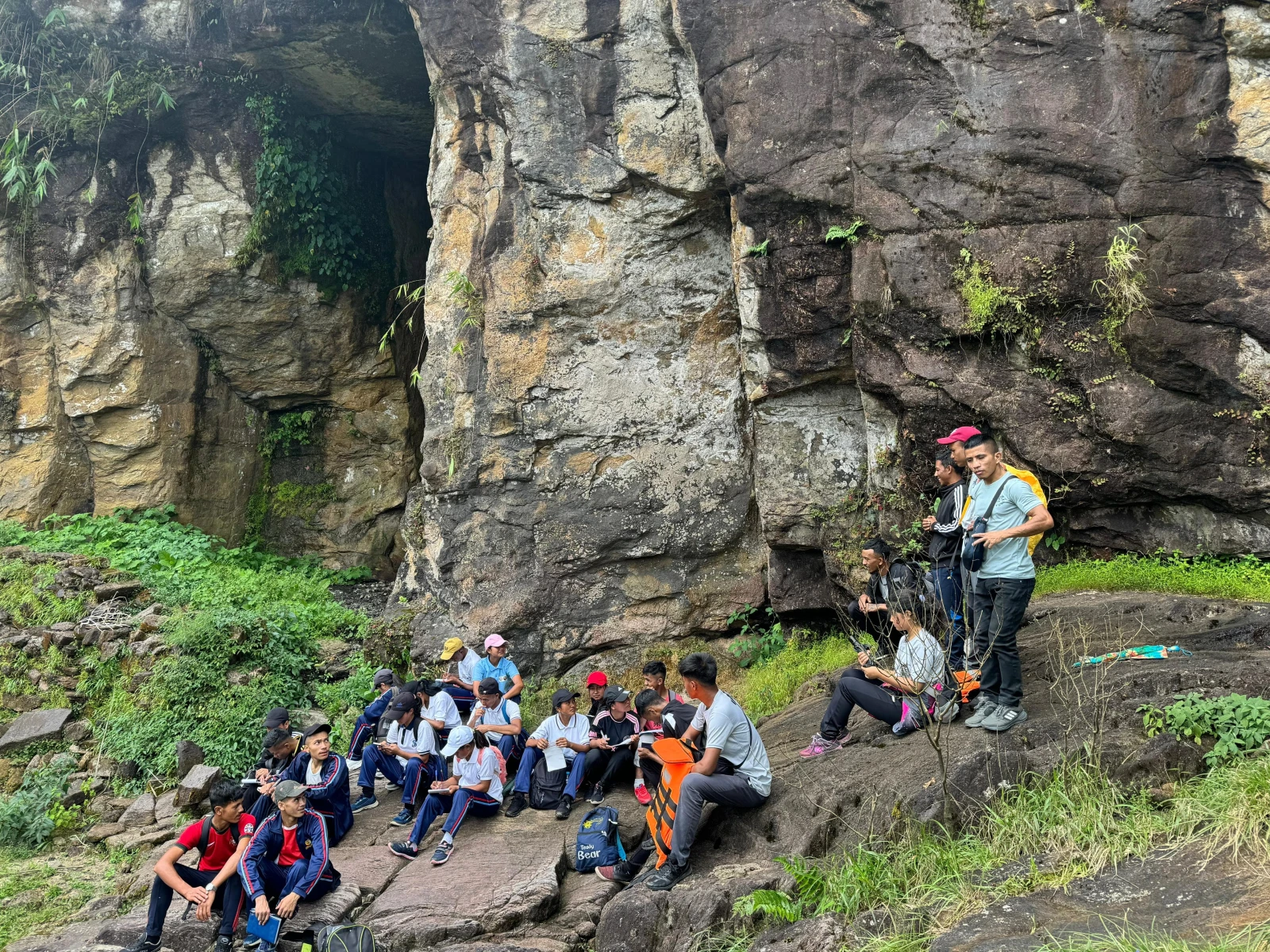 Guides for Customised Offbeat Destinations - Venture Tour Guide | MySatkara